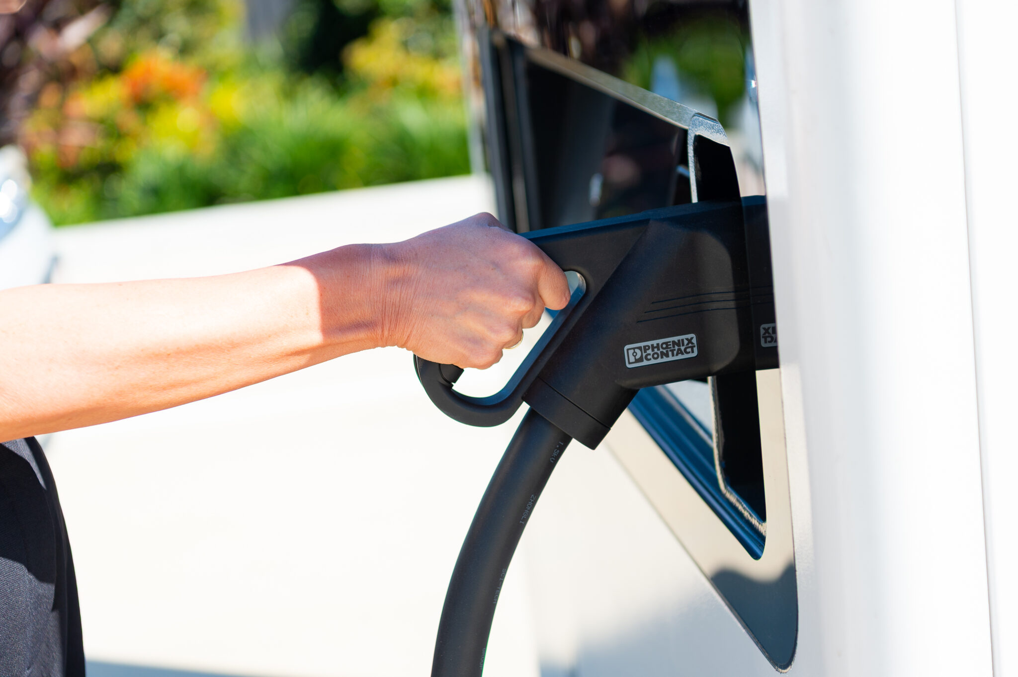 Battery-integrated EV Charging (BIEVC) | eLumina
